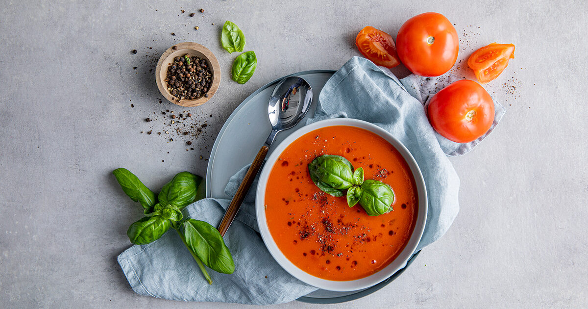 Tomatsuppe med basilikum | Skikkelig Digg Mat